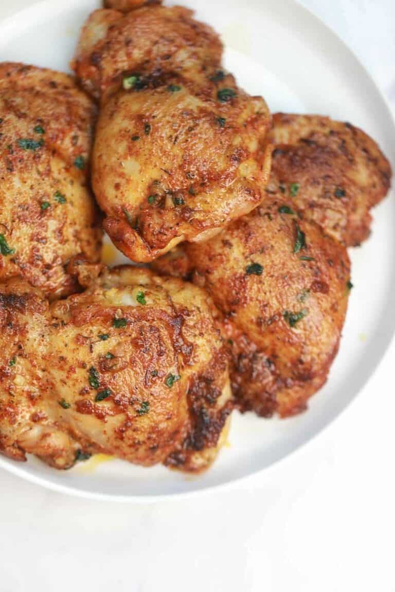 Garlic Chicken Thighs Recipe (Skinless Chicken Thighs) - Recipe Vibes